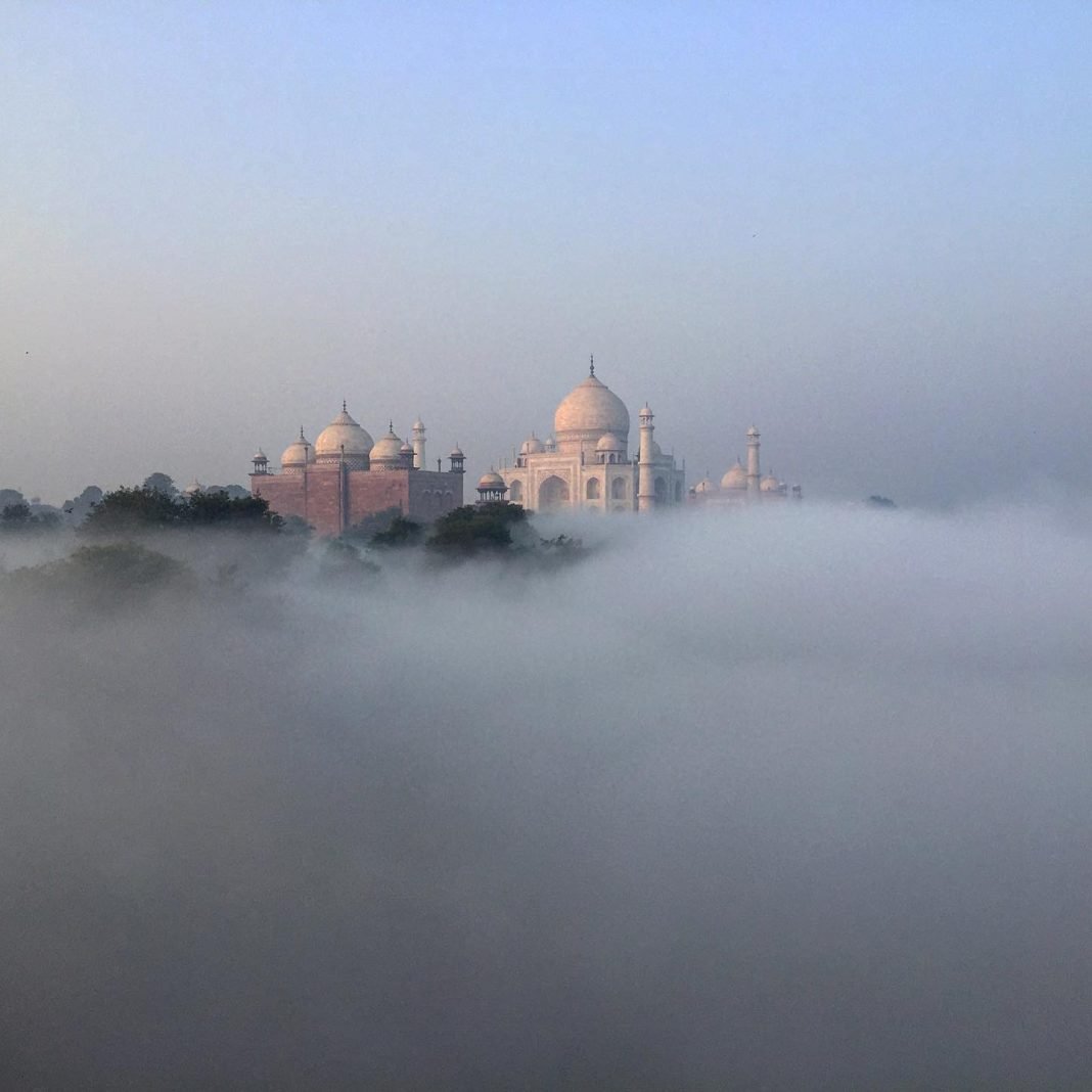 Delhi to Taj Mahal Distance: Best Travel Options, Itinerary & More ...